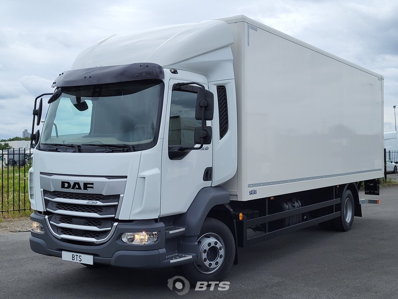DAF XB 290 4X2 Saxas MKD 73-M-E Box body truck - BAS World