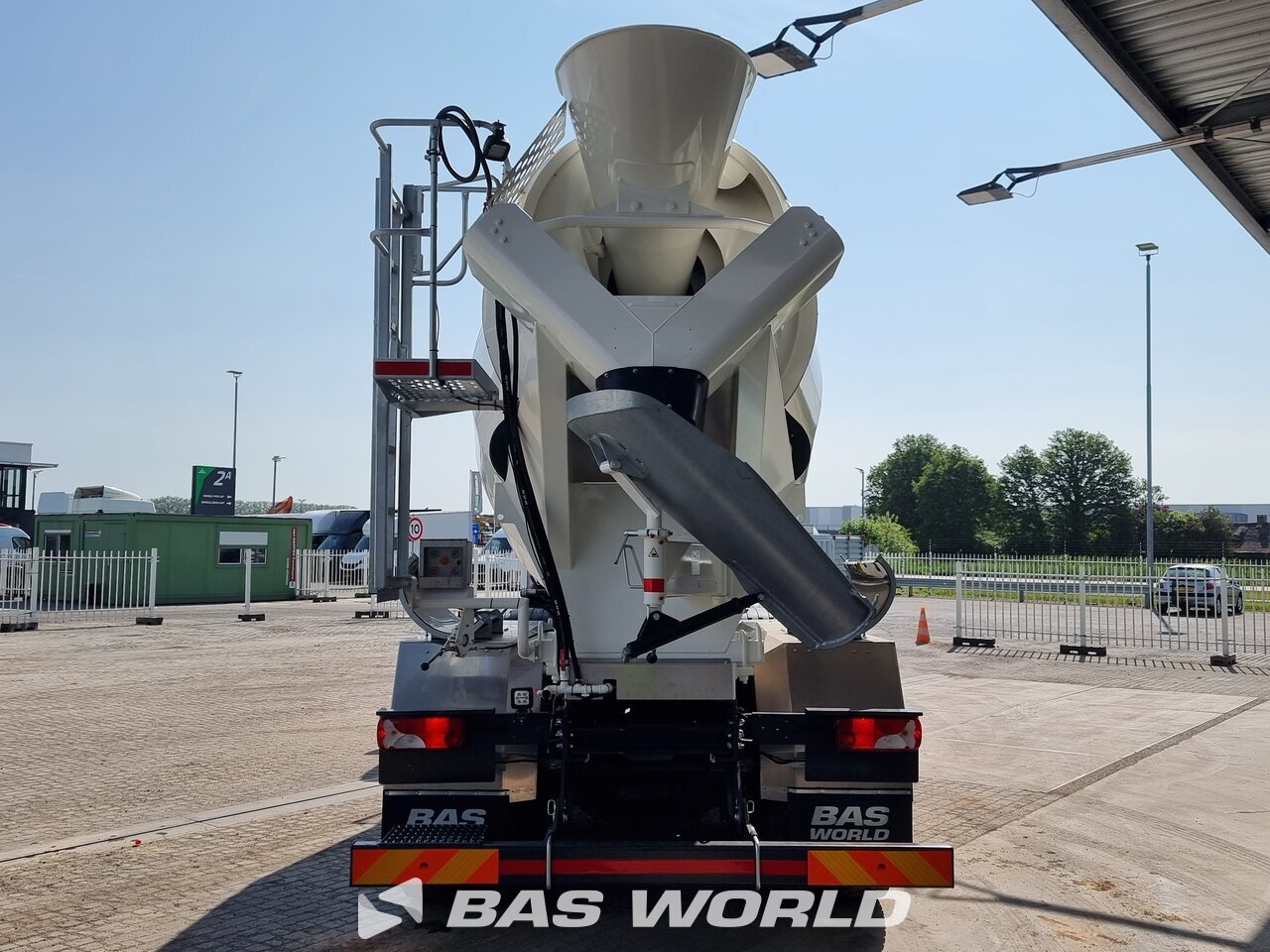 Scania P380 8X4 FML Type: BSH 103 Concrete mixer Truck - BAS World