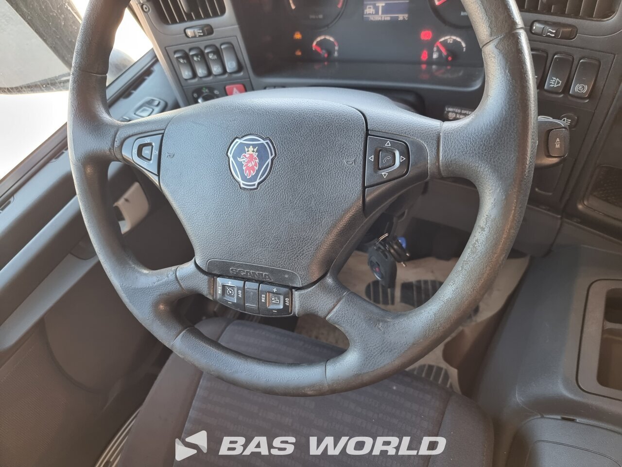 Scania P410 4X2 GARNIER Camiones De Caja Móvil - BAS World