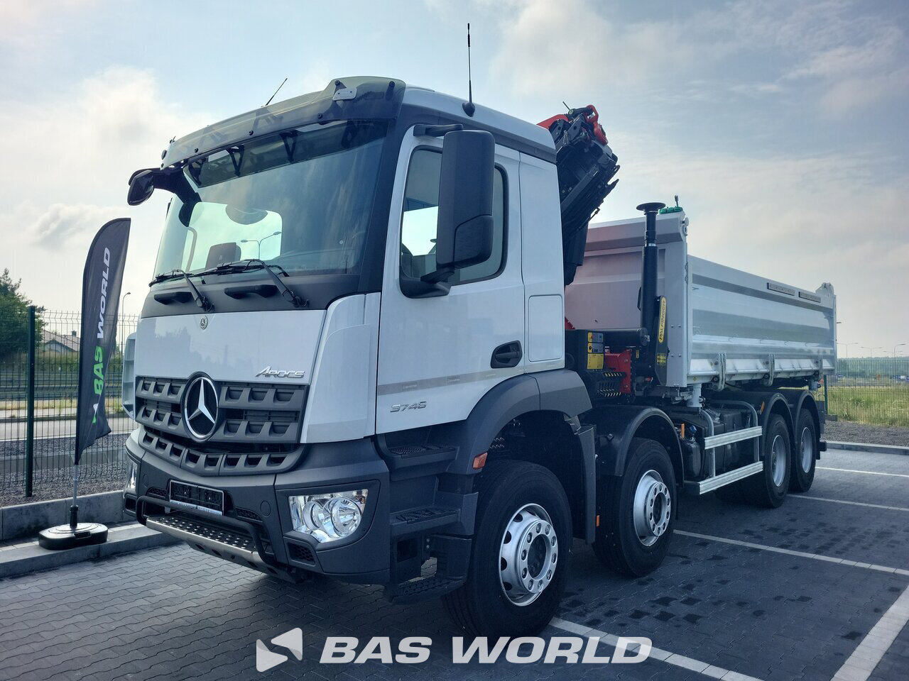 Mercedes Arocs 3745 Kipper Bakwagen Nieuw Kipper Bakwagen - BAS World