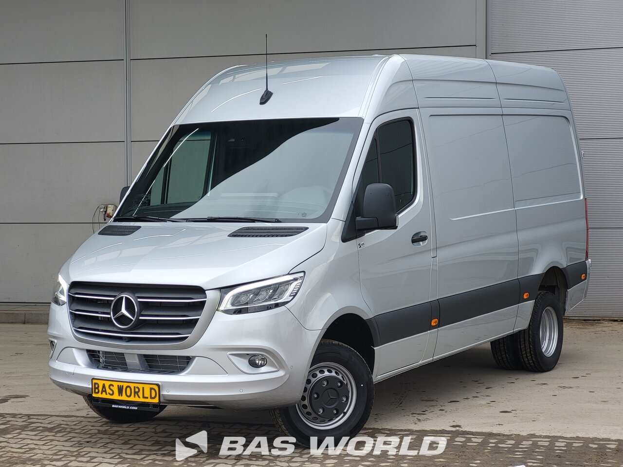 Mercedes Sprinter 519 CDI Closed box van - BAS World