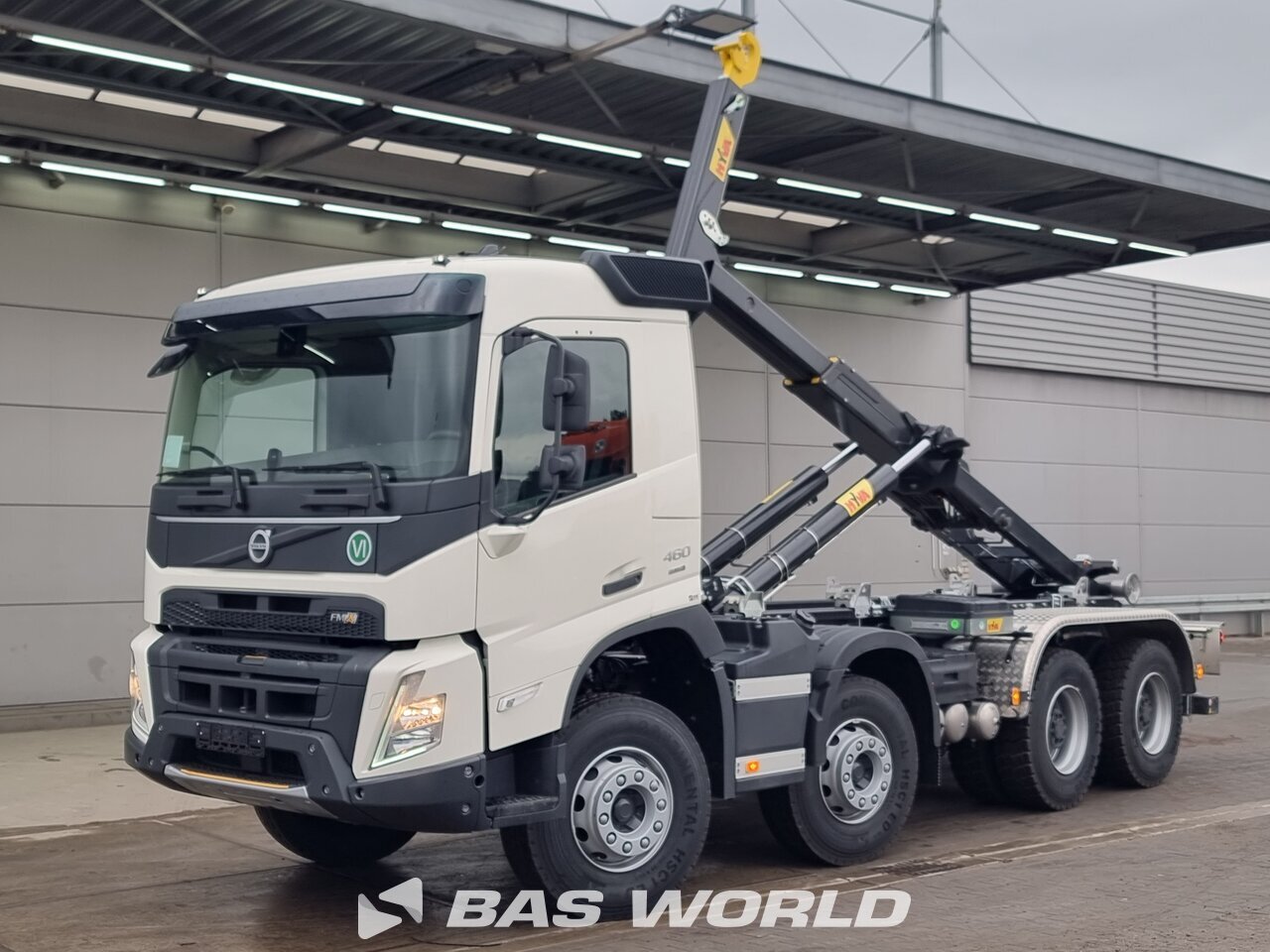 Volvo FMX 460 8X4 HYVA (26-55-S) hooklift truck - BAS World