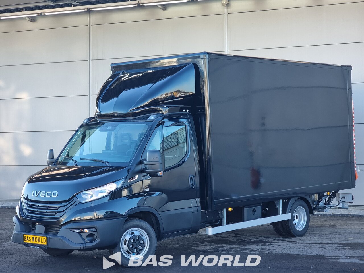 Iveco Daily 35C18 LCV Boîte fermée 2024 LCV Boîte fermée - BAS World