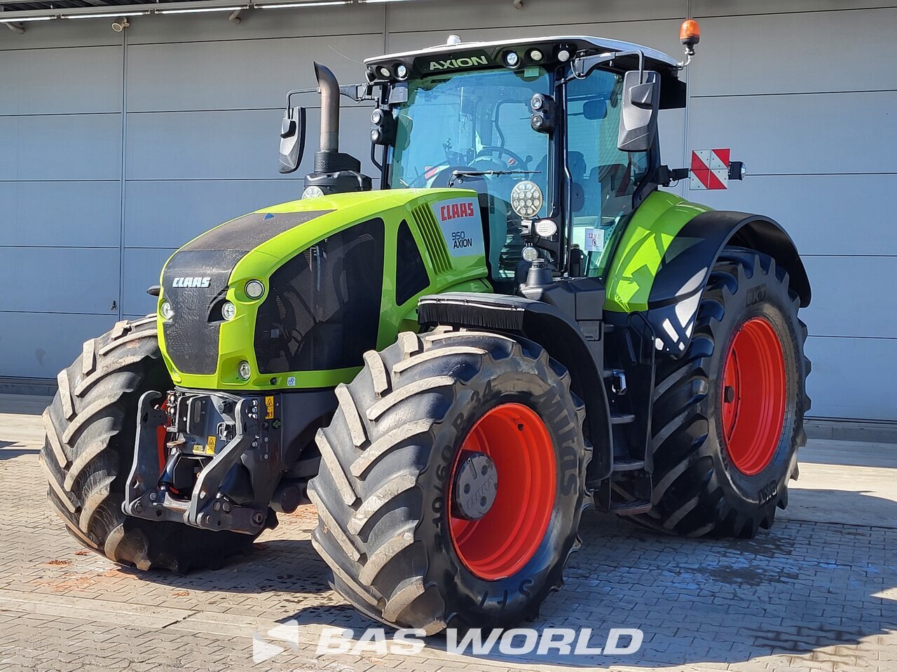 Claas Tractor - BAS World