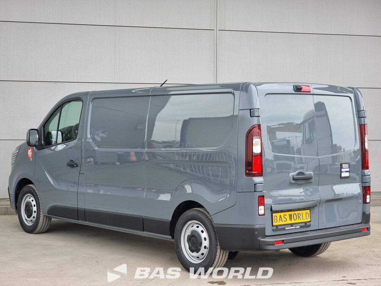 Renault Trafic 70PK Closed box van - BAS World