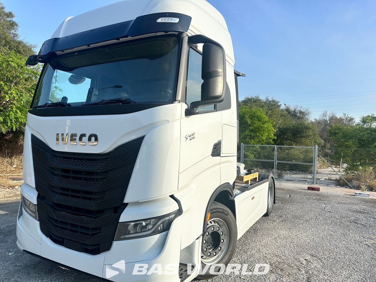 Iveco S-Way 570 4X2 Tractor Unit - BAS World