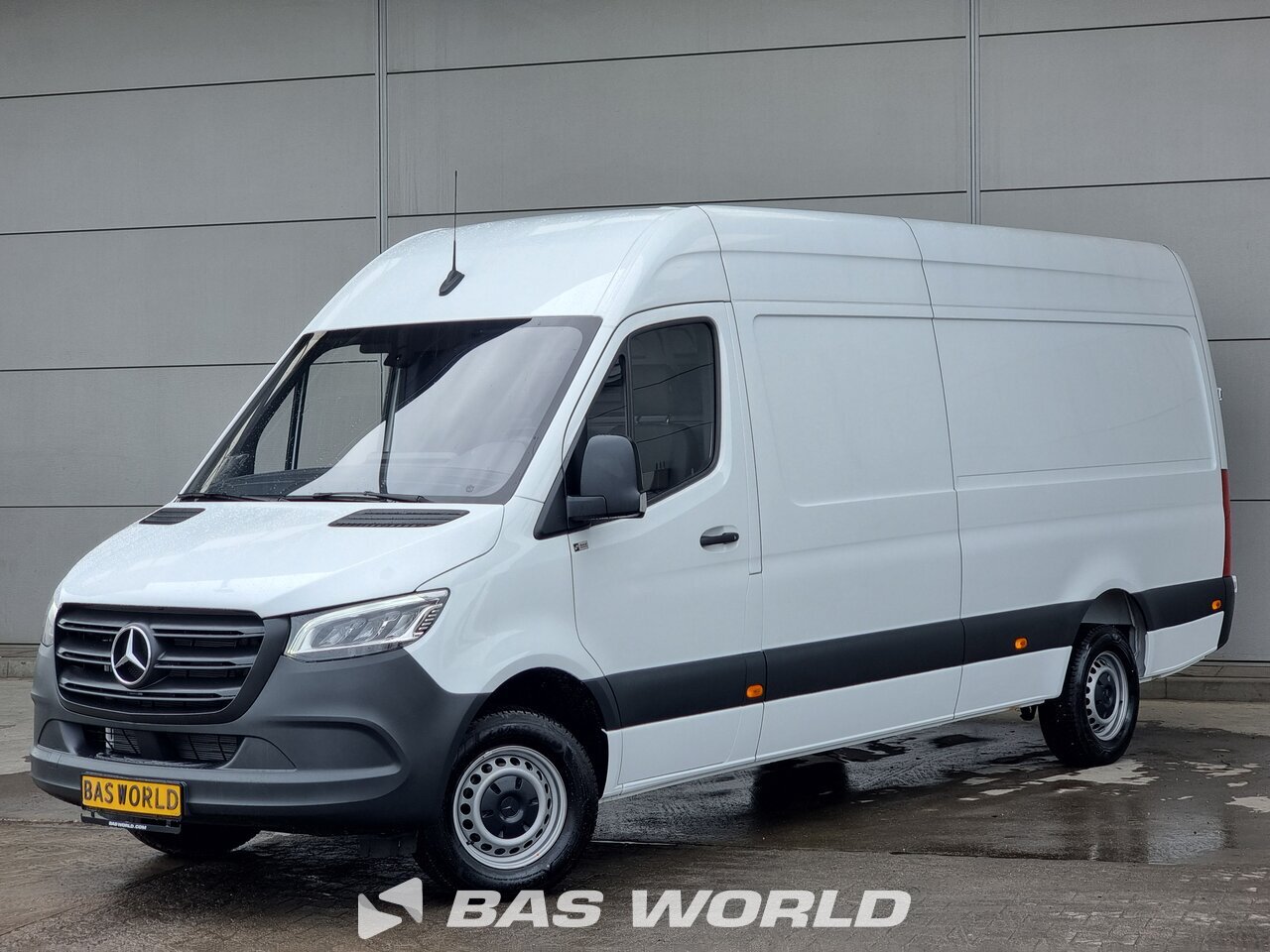 Mercedes Sprinter 317 CDI Closed box van - BAS World