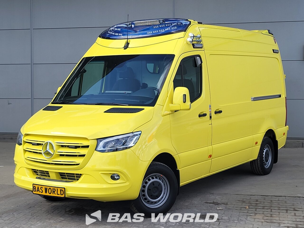 Mercedes Sprinter 319 CDI Ambulance - BAS World