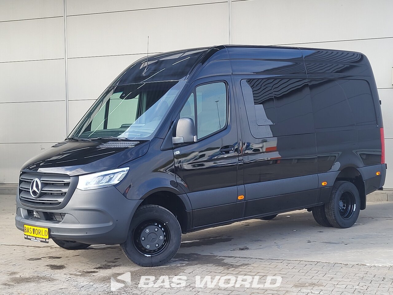 Mercedes Sprinter 517 CDI Closed box van - BAS World