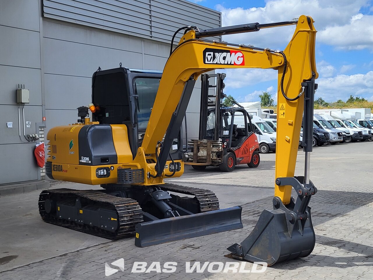 XCMG XE60 DA Mini excavator