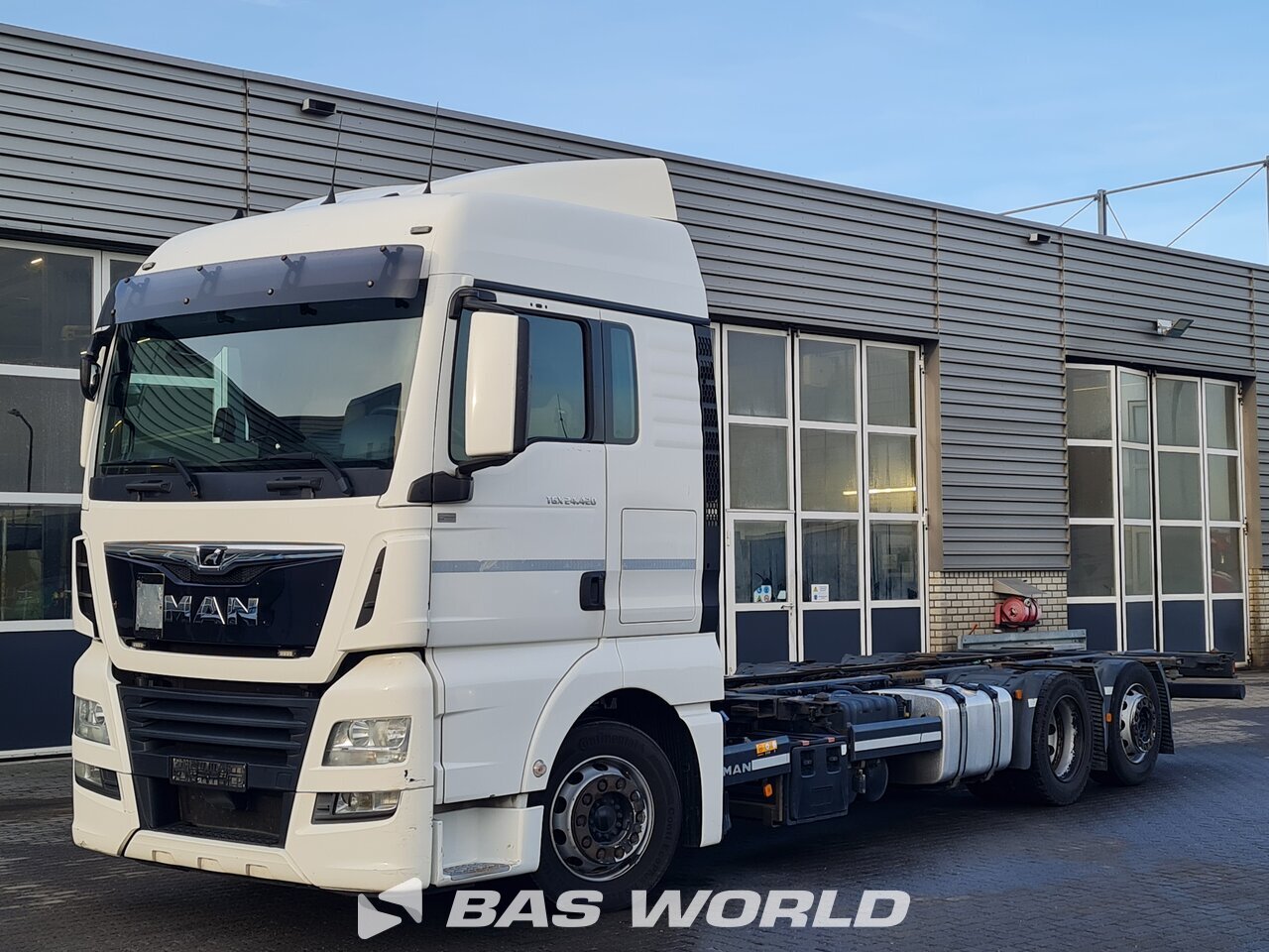 MAN TGX 24.420 6X2 Camion à Caisse Mobile - BAS World