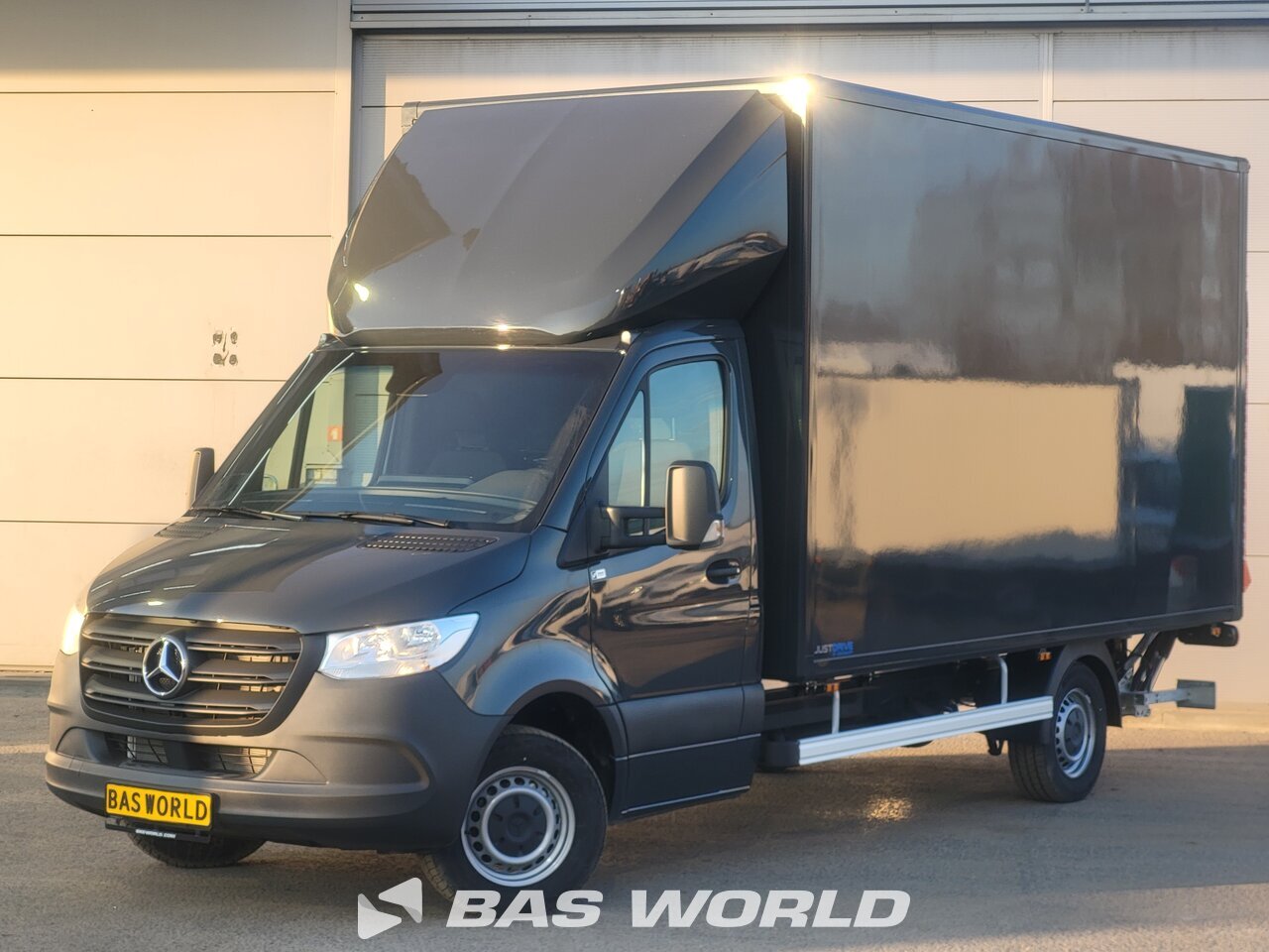 Mercedes Sprinter 317 CDI Box body - BAS World