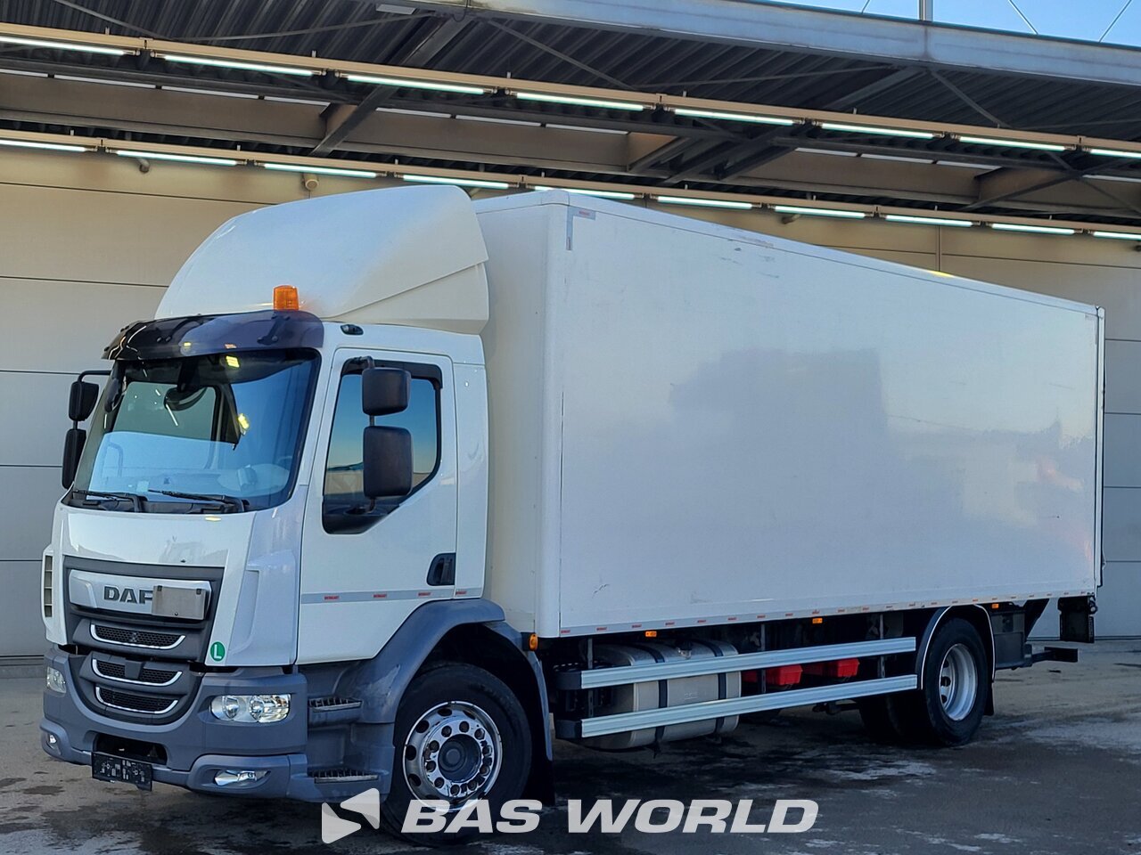 DAF LF 290 4X2 Box body truck - BAS World