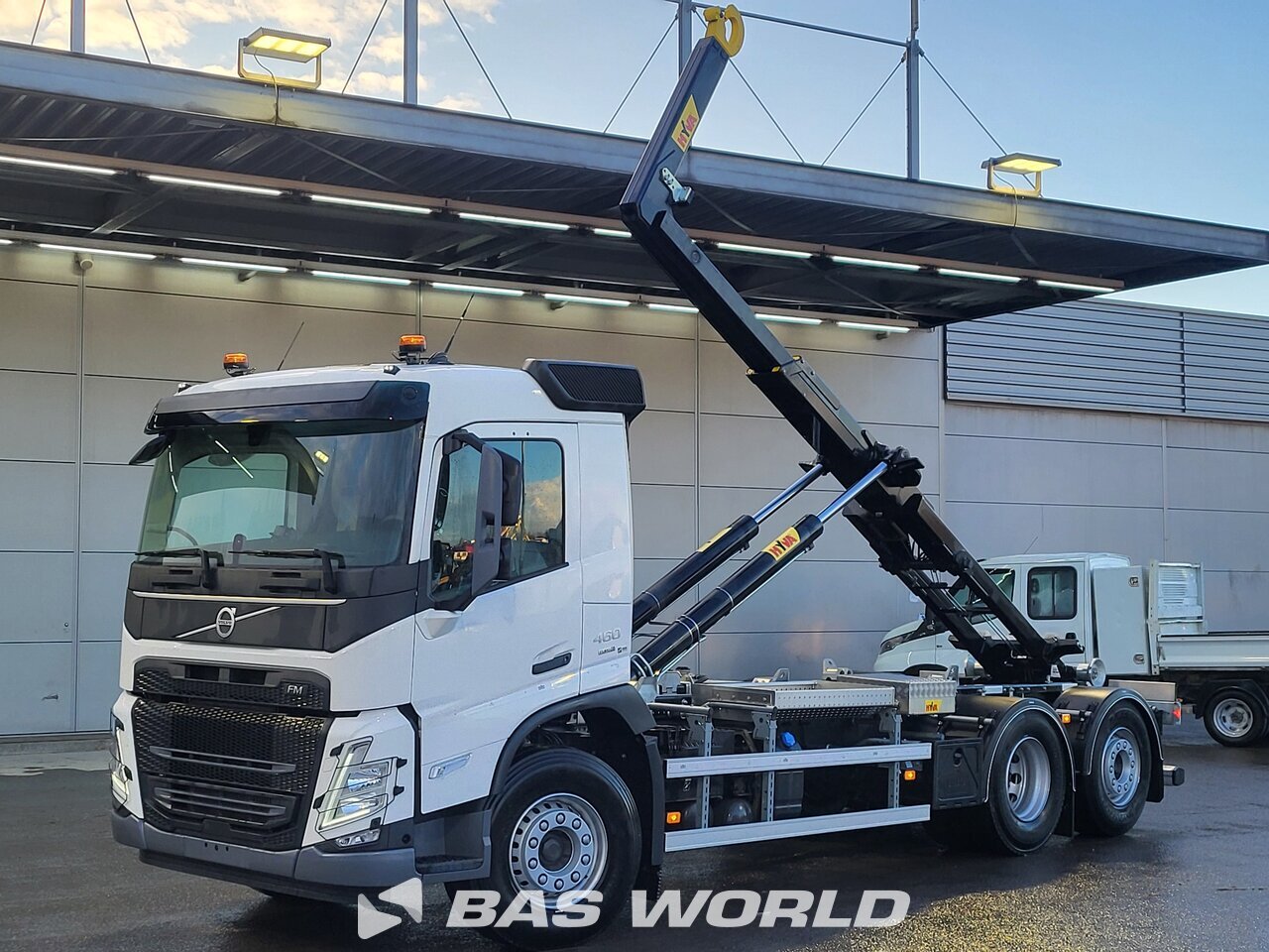 Volvo FM 460 6X2 Hyva Type: 20-60S hooklift truck - BAS World