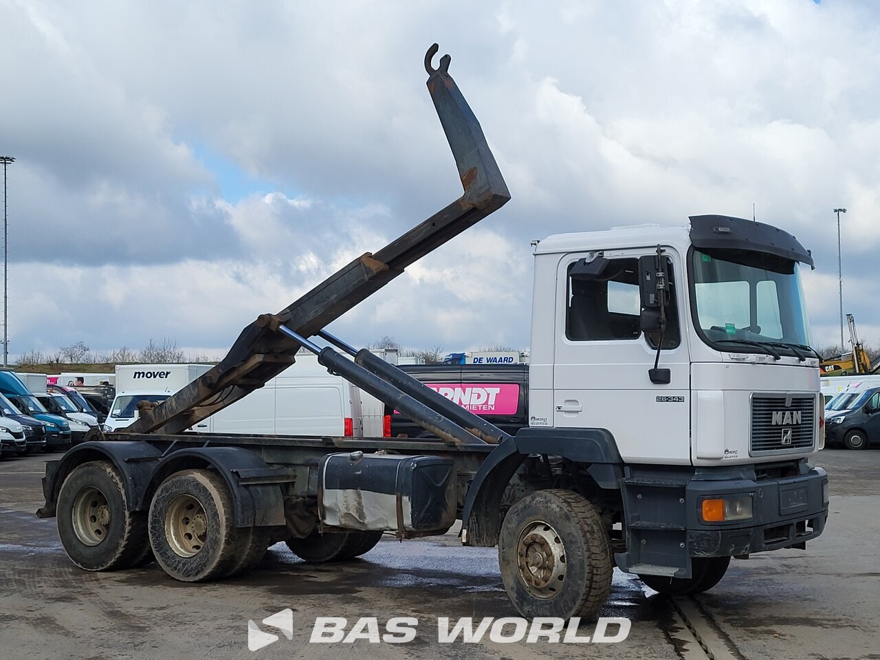 MAN 6X4 hooklift truck - BAS World