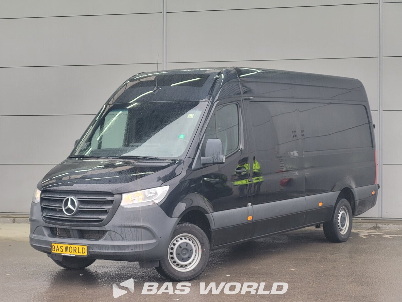 Mercedes Sprinter 317 CDI Closed box van - BAS World