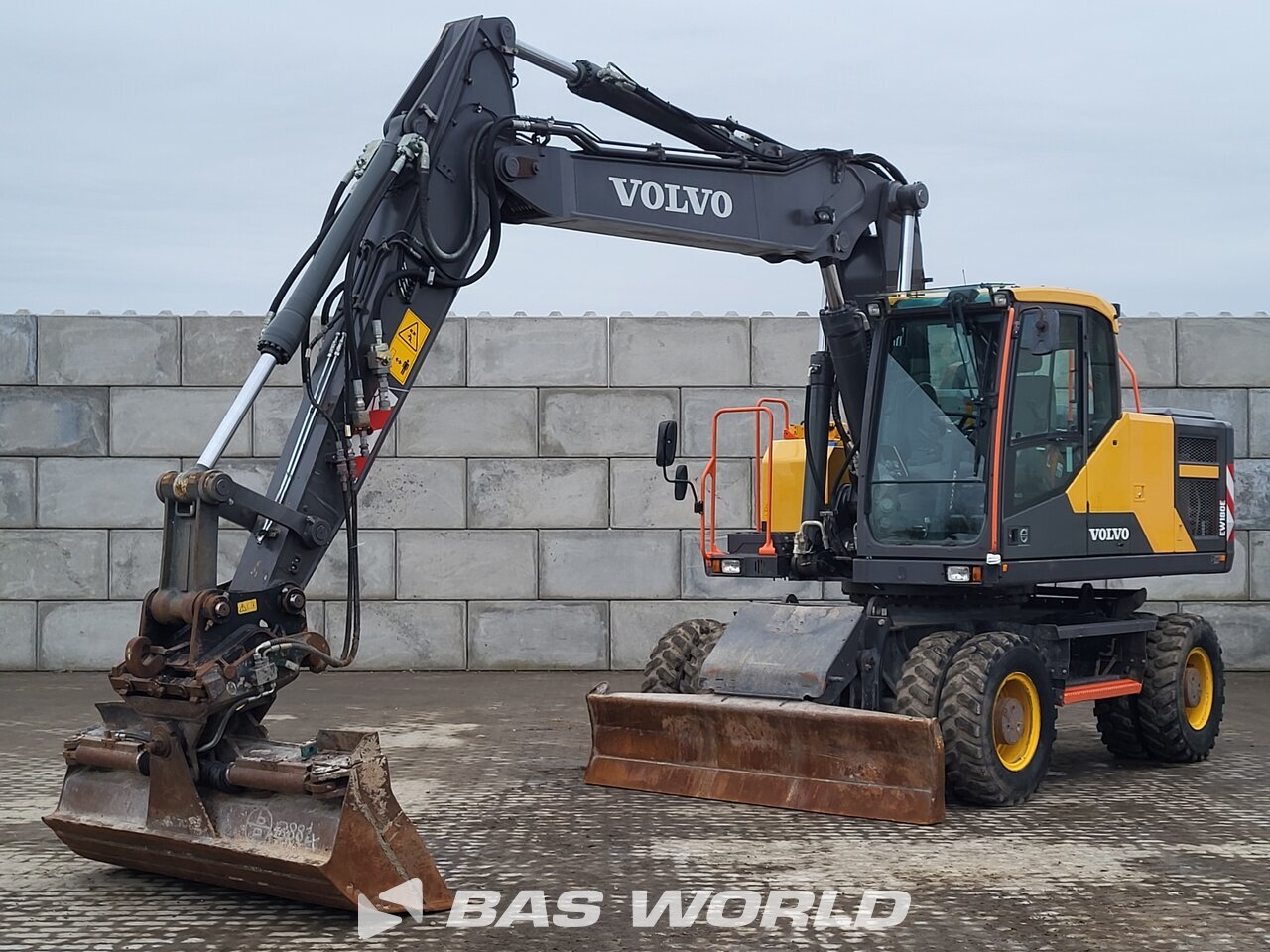 Volvo EW180 E Wheeled excavator - BAS World