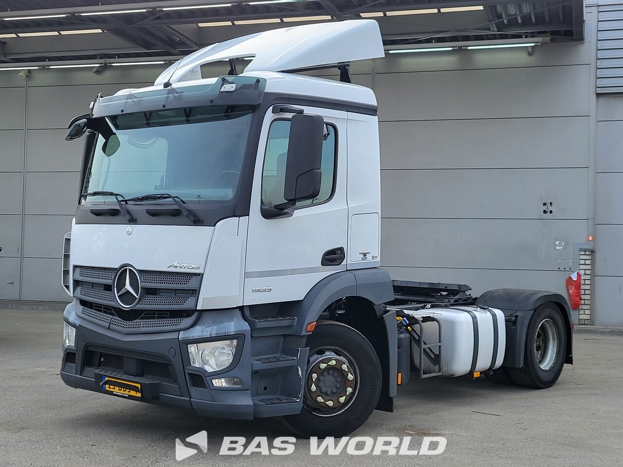 Mercedes Antos 1933 4X2 Tractor Unit - BAS World