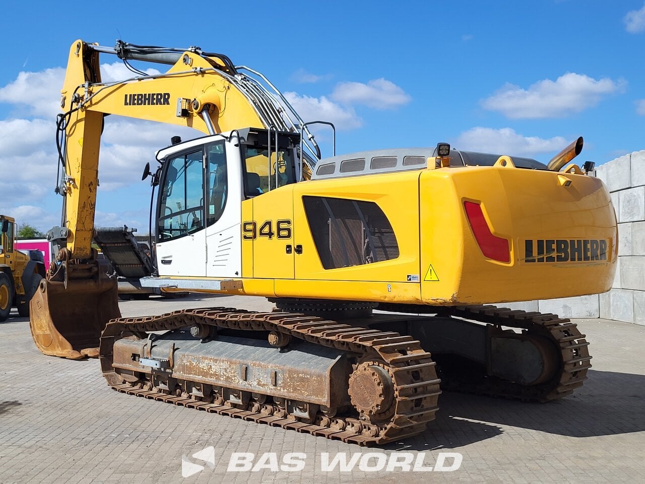 Liebherr R946 SHD Excavator pe șenile - BAS World