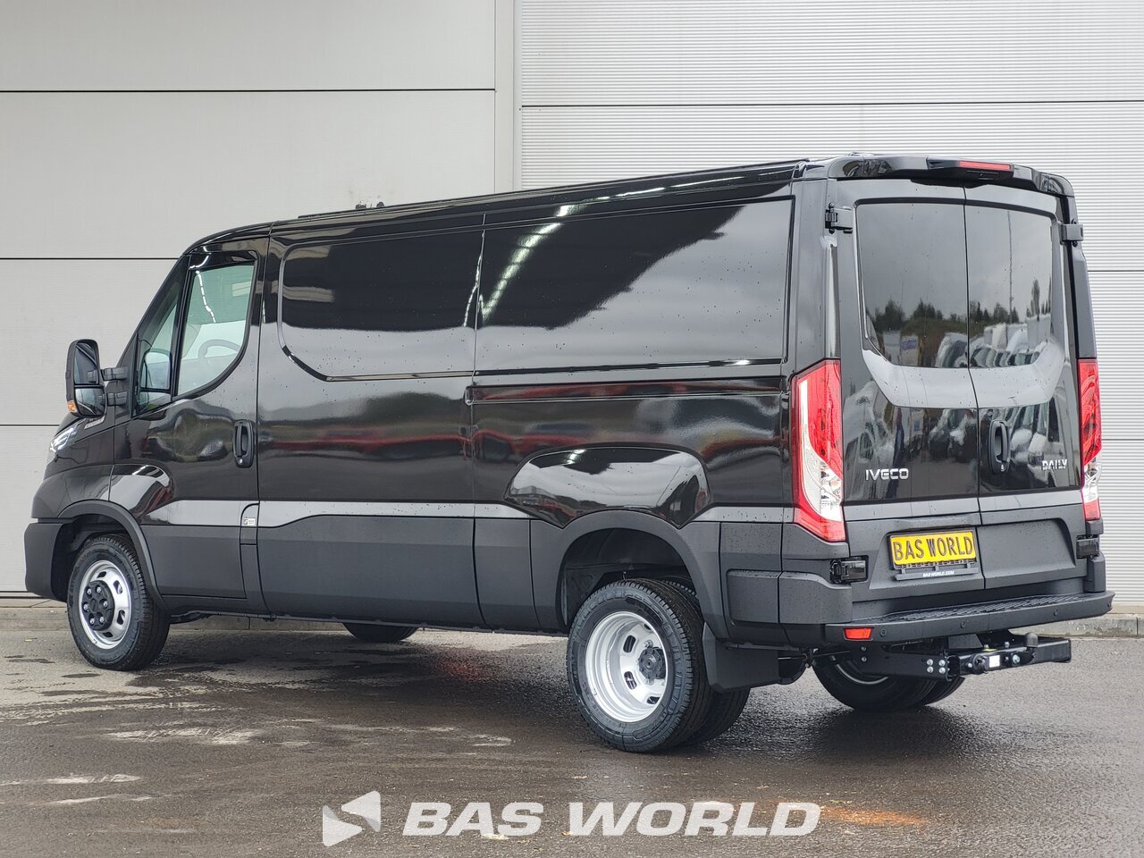 Iveco Daily 35C21 Closed box van - BAS World