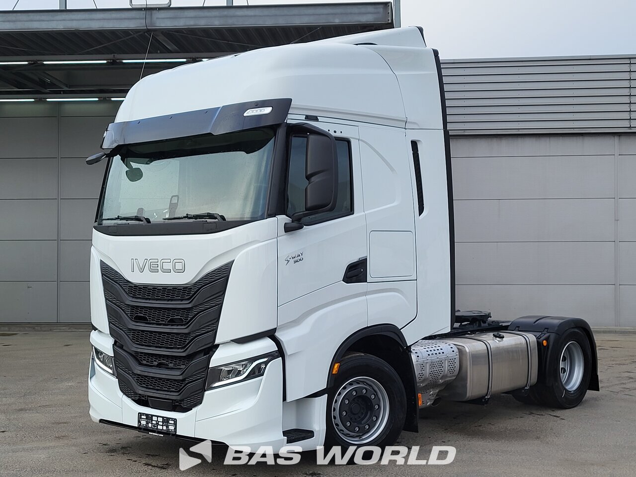 Iveco S-Way 500 4X2 Tractor Unit - BAS World