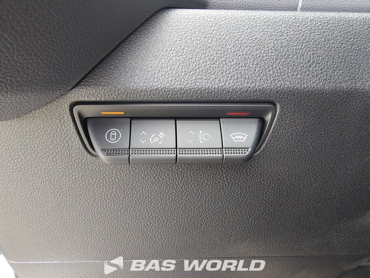 Renault Master 130PK Closed box van - BAS World