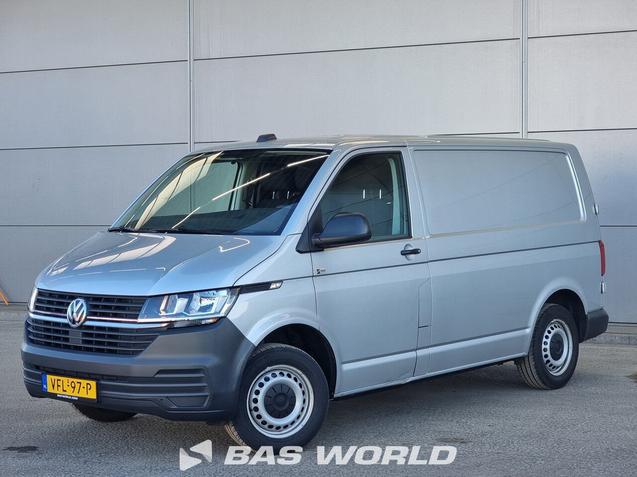 Volkswagen Transporter 90pk Closed box van - BAS World