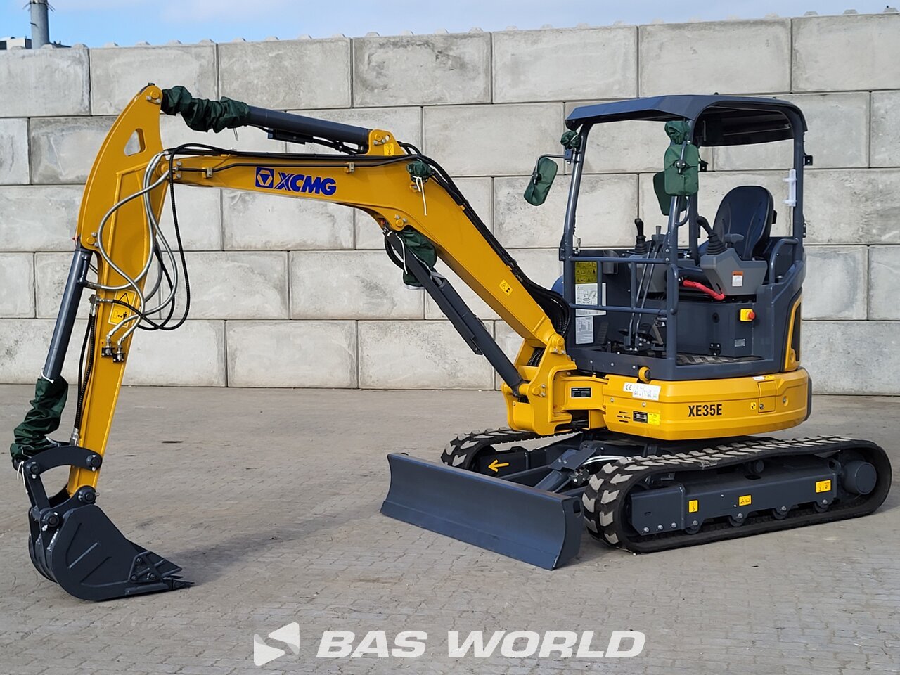 XCMG XE35 E Mini excavator