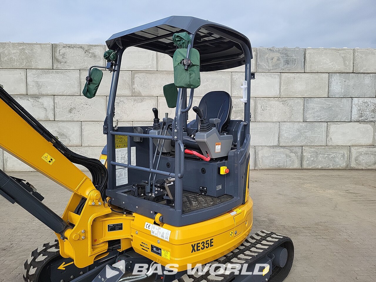 XCMG XE35 E Mini excavator