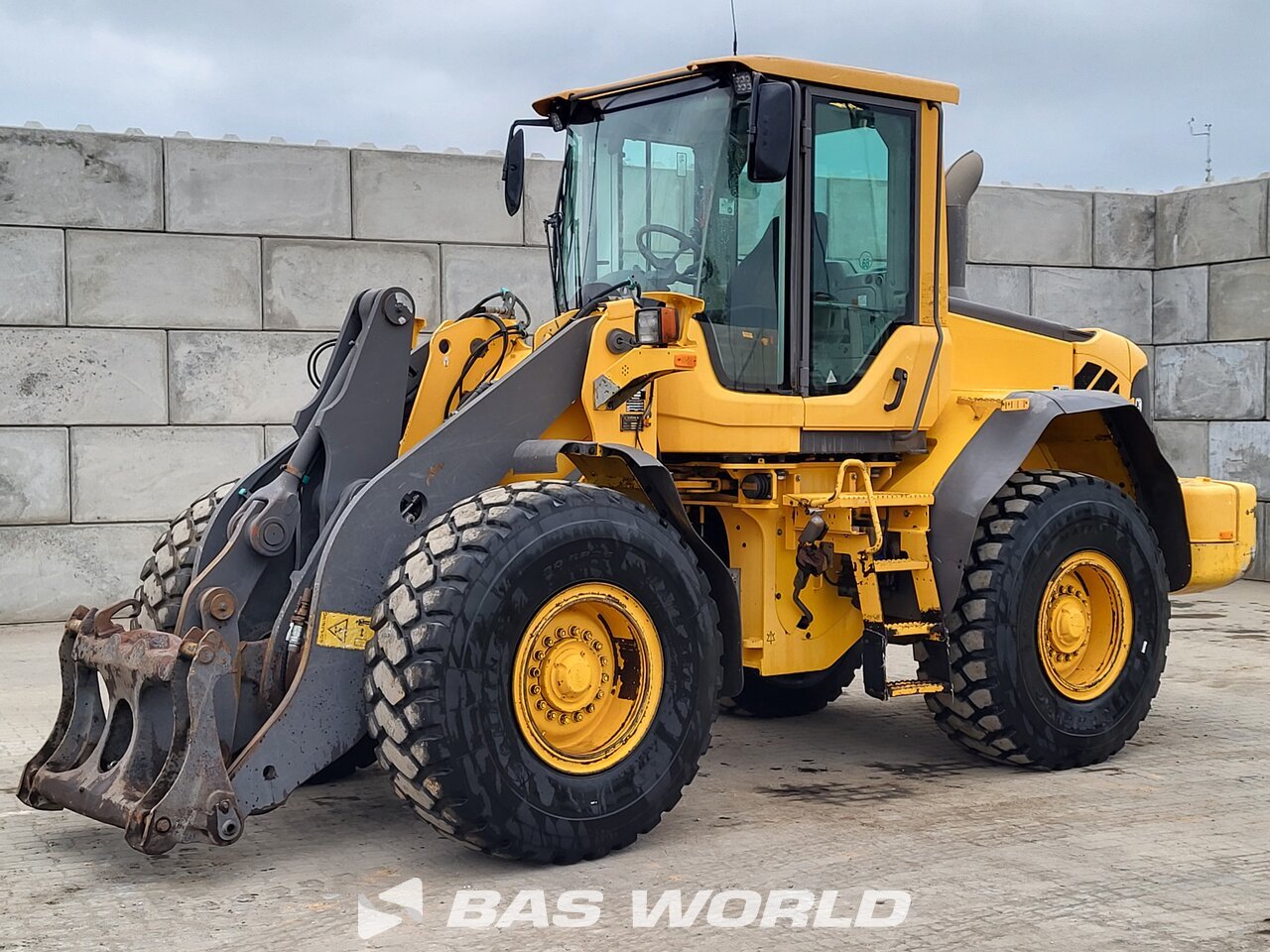 Volvo L90 F Wiellader - BAS World