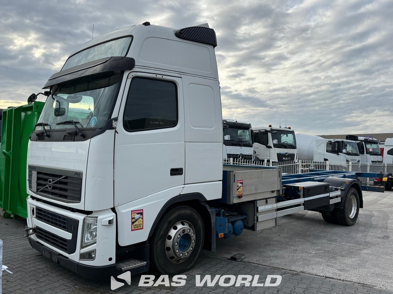 Volvo FH 500 4X2 Swap body trucks - BAS World