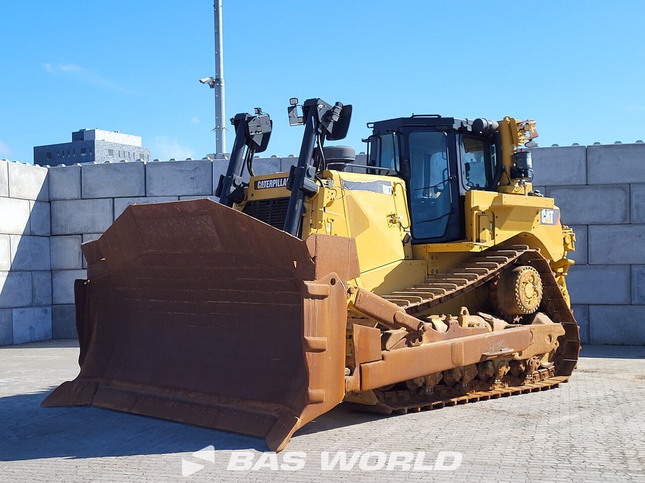Caterpillar D8 T Crawler dozer - BAS World