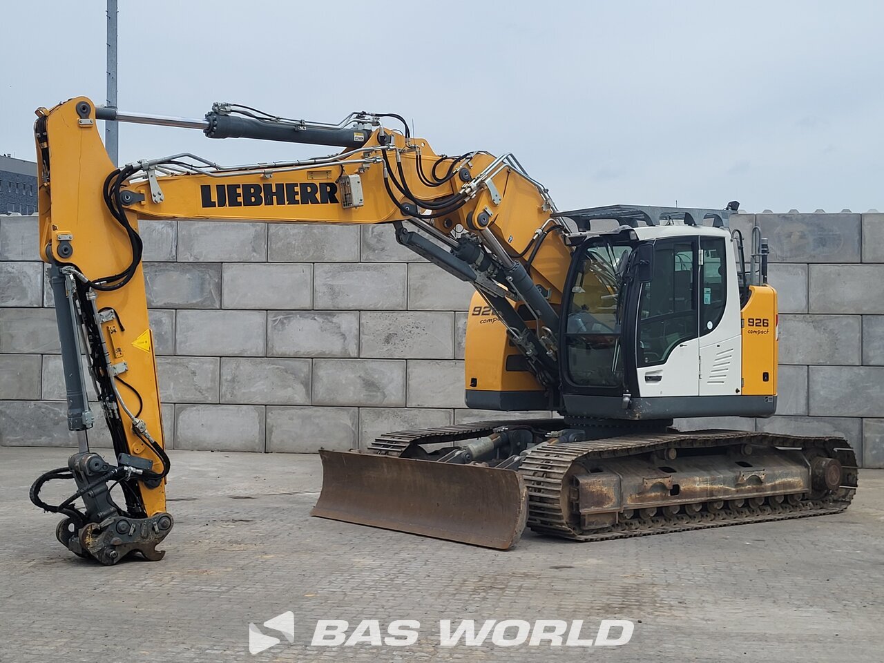 Liebherr R926 Compact Crawler excavators - BAS World