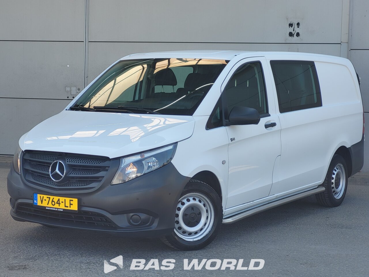 Mercedes Vito 111 Closed box van - BAS World