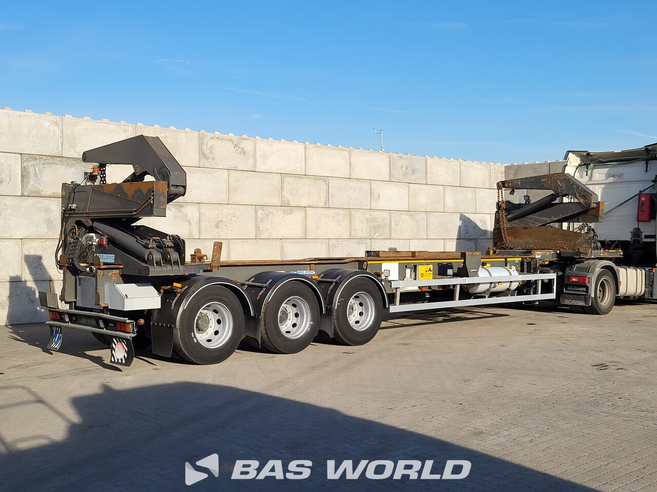 STEELBRO Containersystem - BAS World