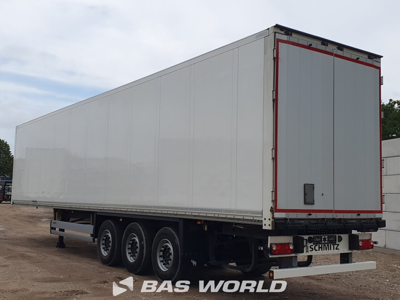 Schmitz Closed Box semi trailer - BAS World