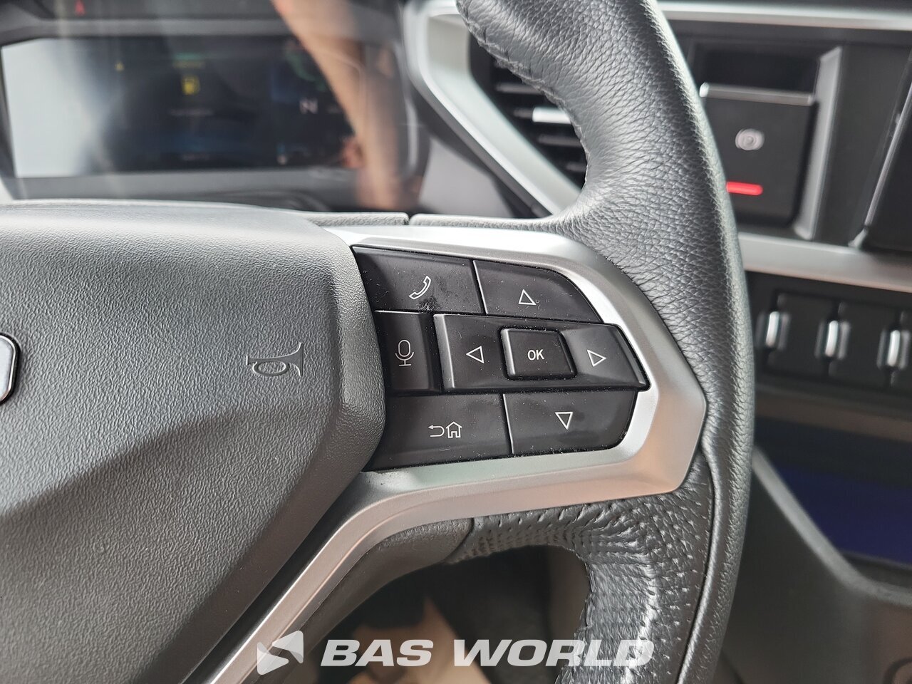 Iveco S-Way 500 4X2 Tractor Unit - BAS World