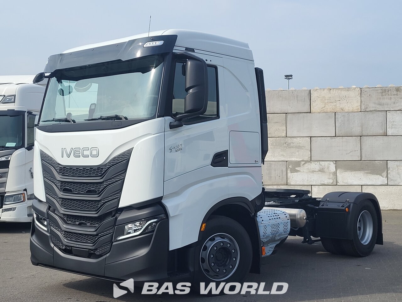 Iveco S-way 500 4X2 Tractor Unit - BAS World