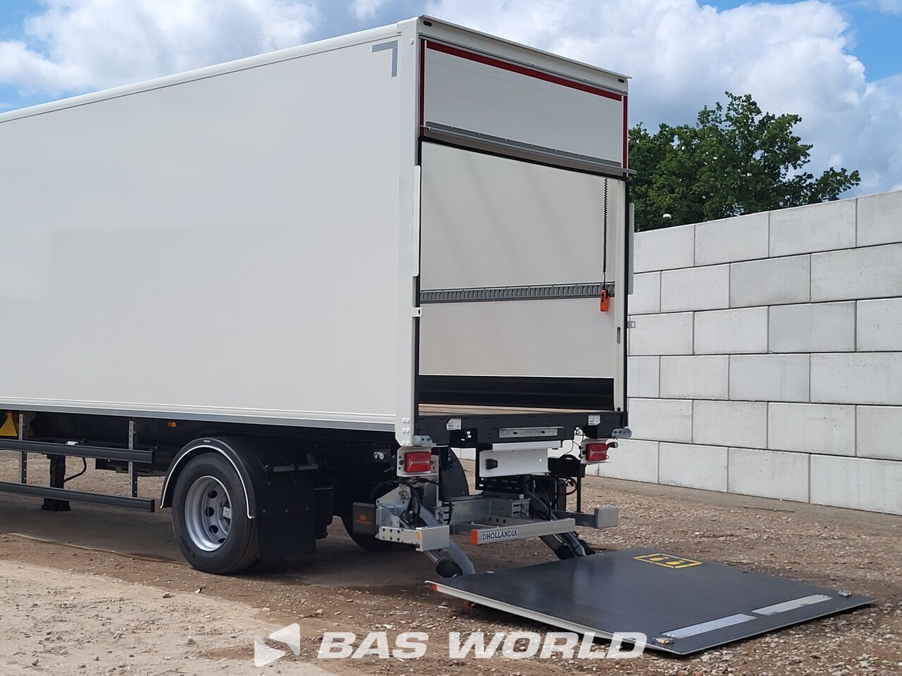 System Trailers Closed Box semi trailer - BAS World