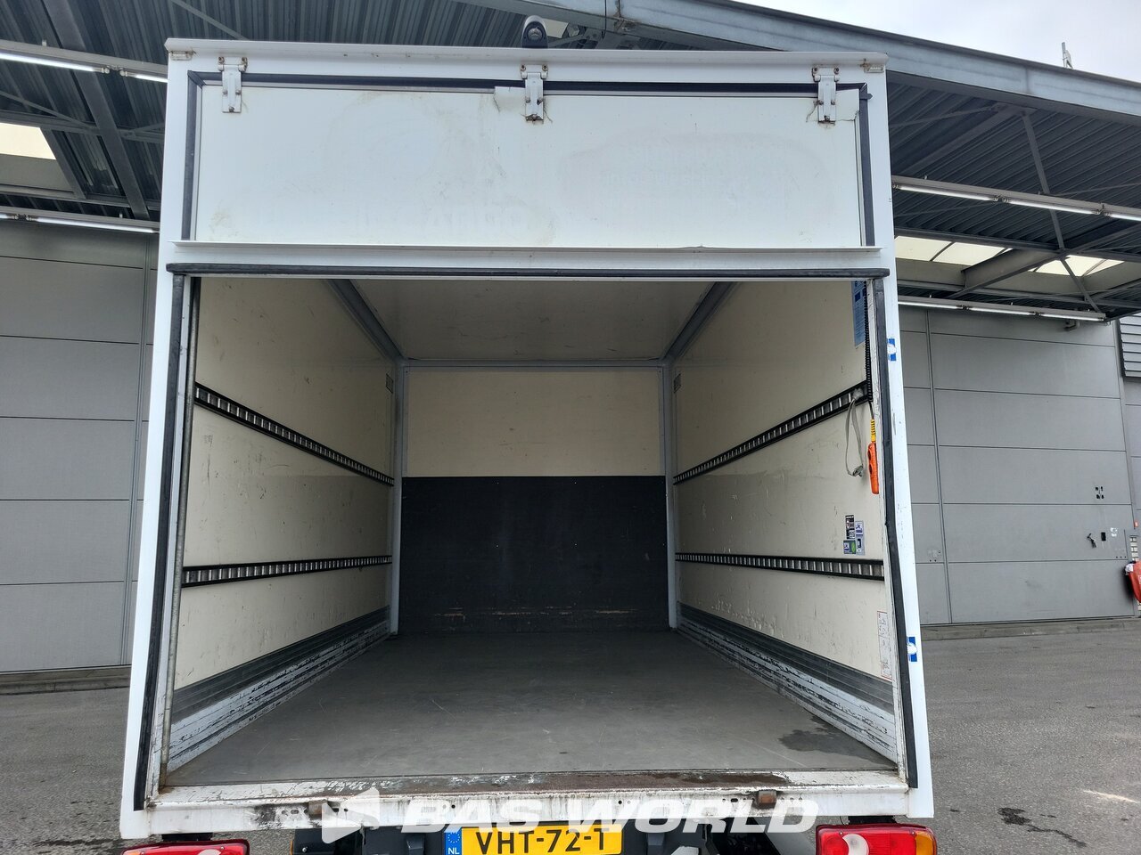 Mercedes Sprinter 516 CDI Box body - BAS World