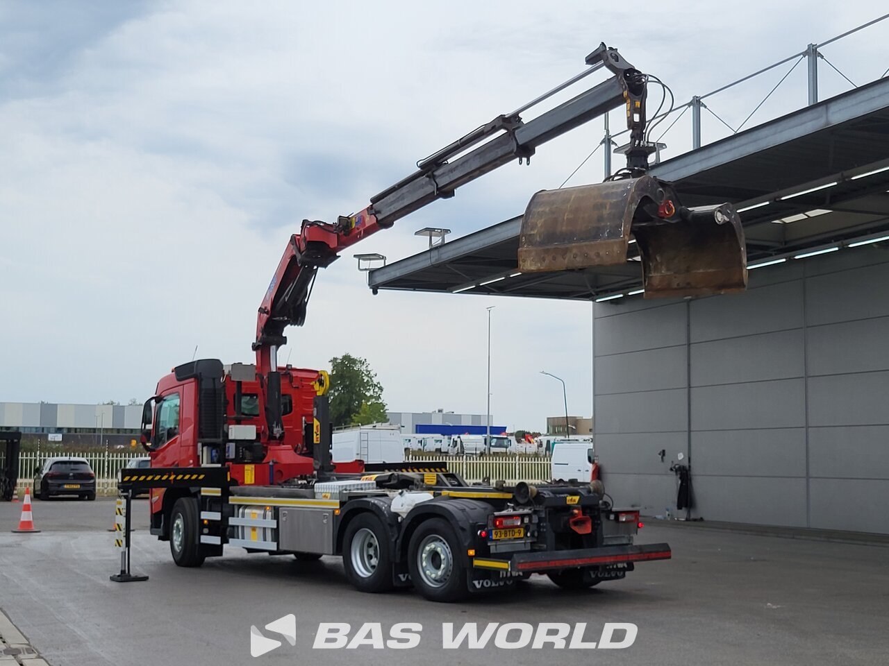Volvo FM 420 6X2 Hyva Type: 22-55-S hooklift truck - BAS World