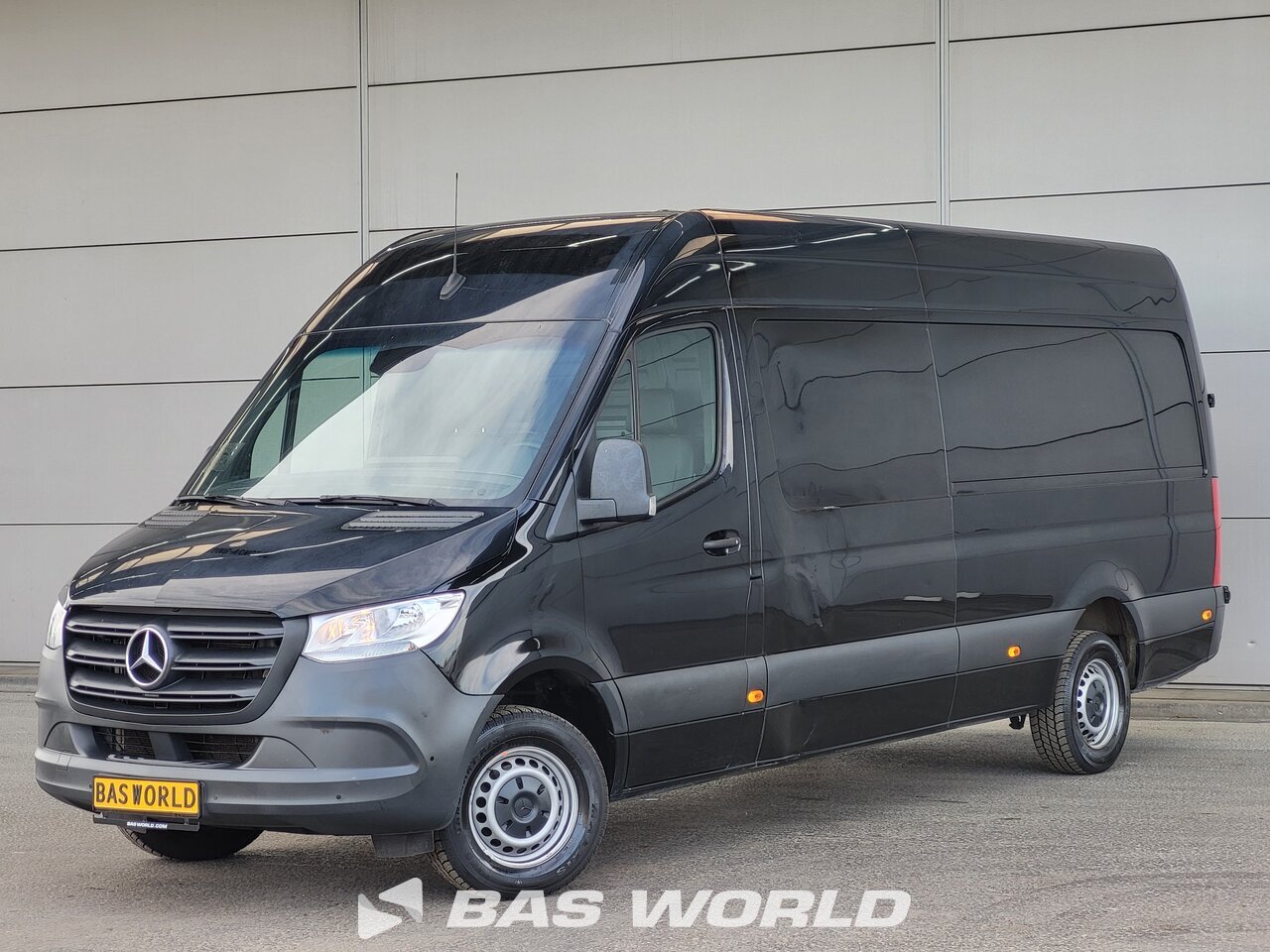 Mercedes Sprinter 317 CDI Closed box van - BAS World