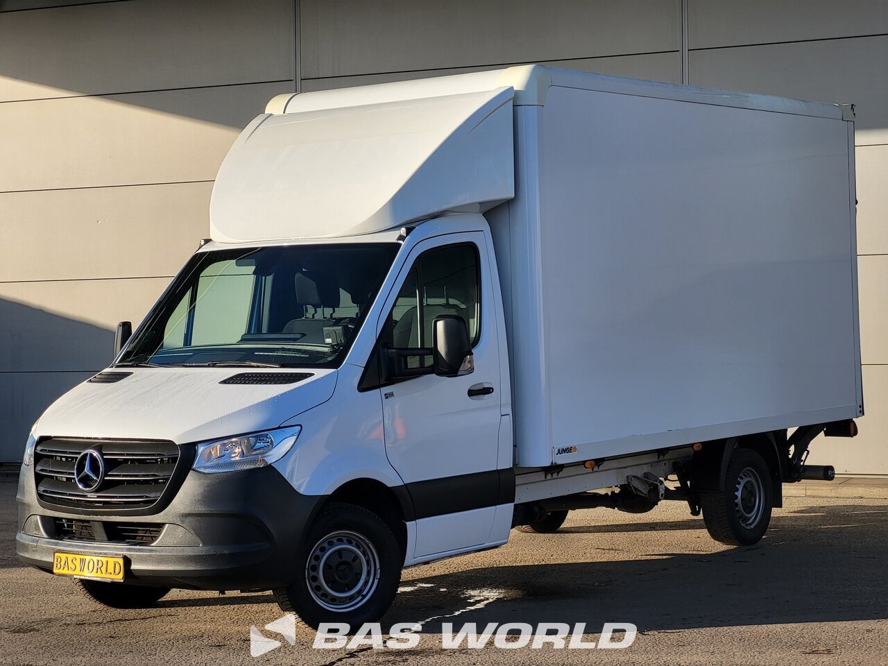 Mercedes Sprinter 317 CDI Box body - BAS World