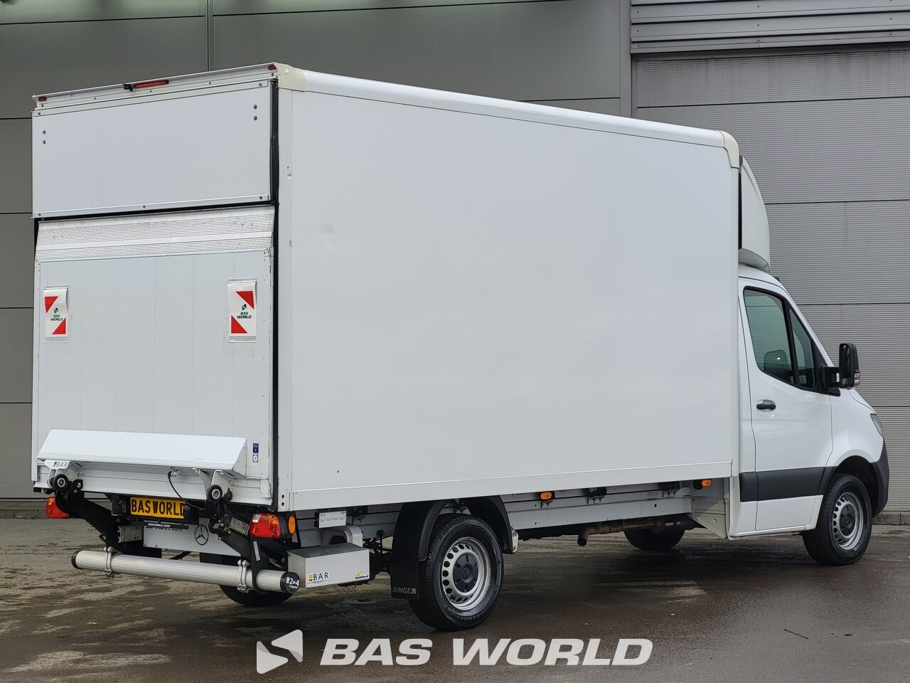 Mercedes Sprinter 317 CDI Box body - BAS World