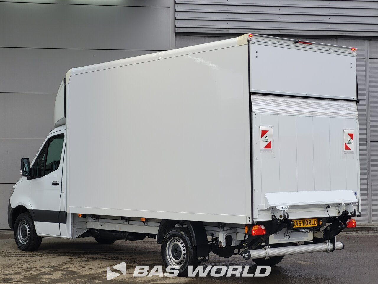 Mercedes Sprinter 317 CDI Box body - BAS World