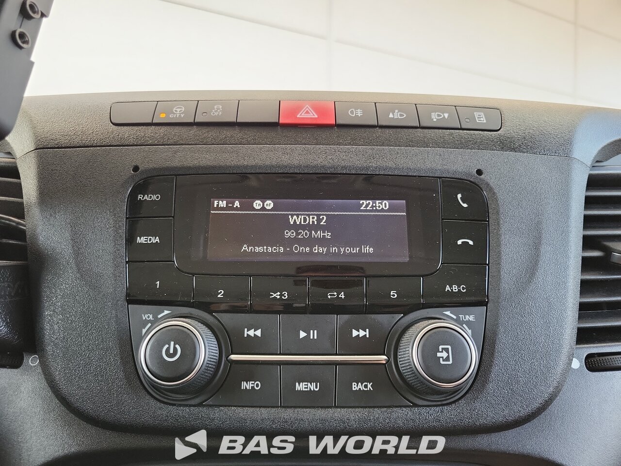 Iveco Daily 35C16 Box body - BAS World