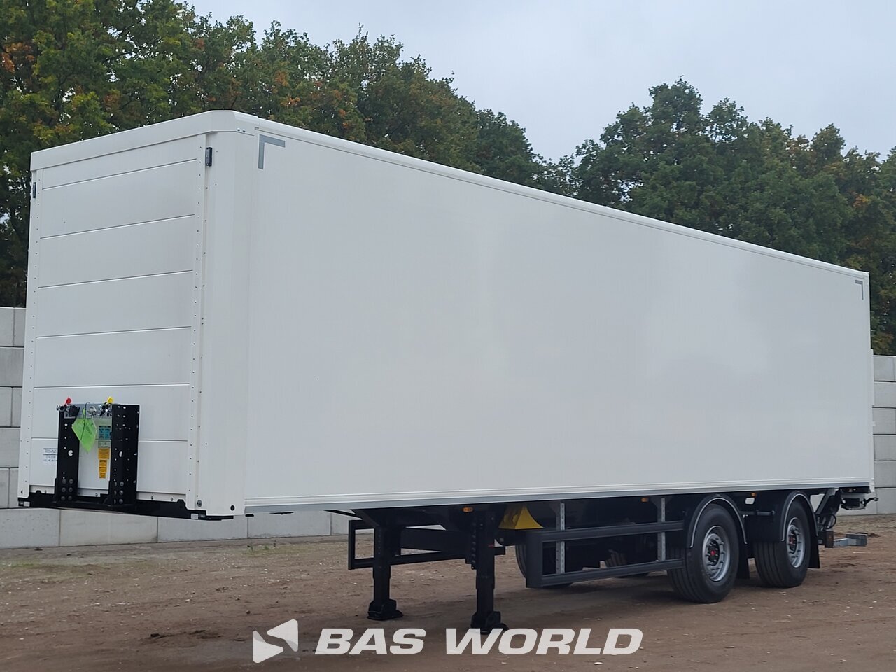 System Trailers Closed Box semi trailer - BAS World