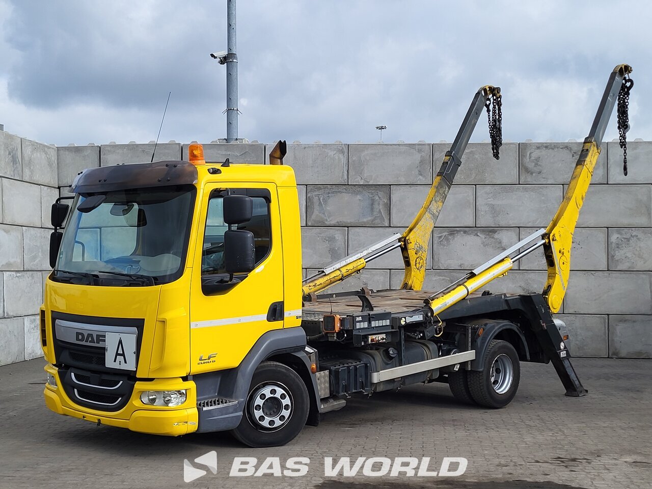 DAF LF 250 4X2 GERGEN KIPPER Type: TAK 13 adonis Skip loader - BAS World