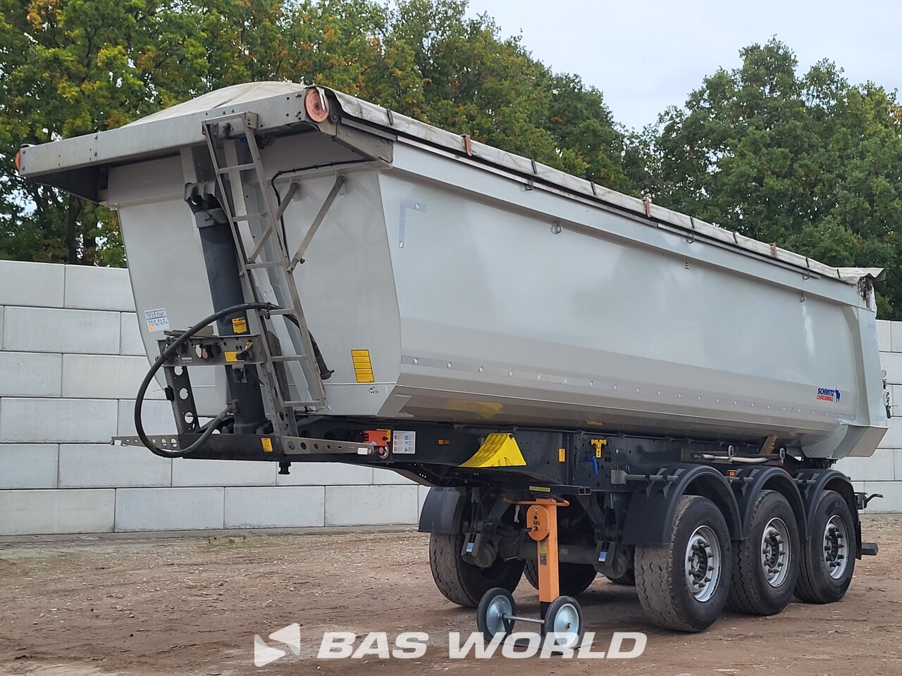 Schmitz Tipper - BAS World