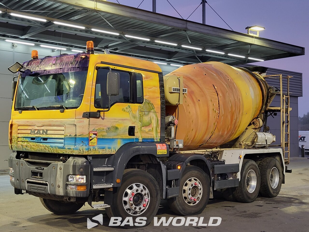 MAN 35.363 8X4 Liebherr Camion betoniera - BAS World
